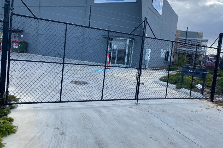 Chainlink Fencing Perth – Supply and Install Chainwire Fencing and ...